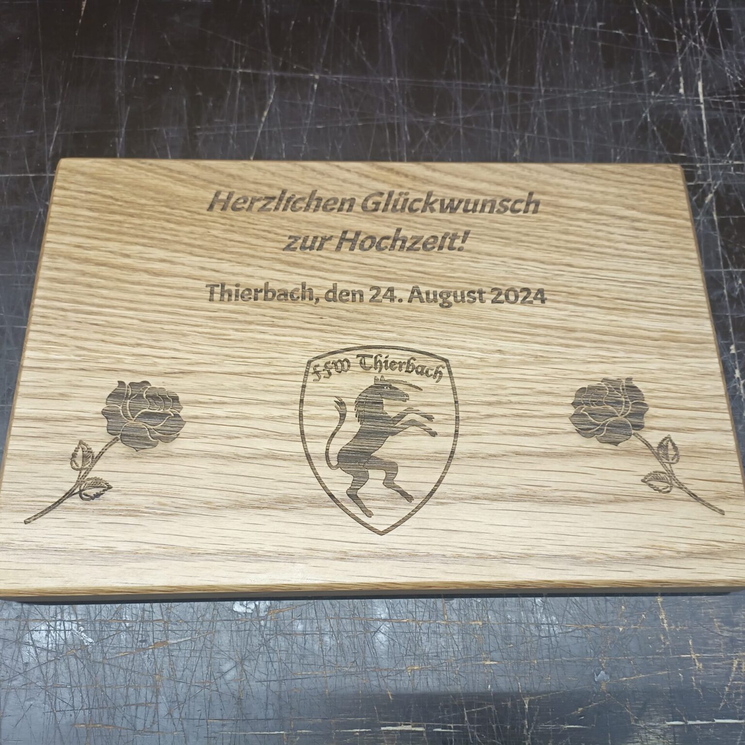 Gravur auf deinem Holzbrett - Individuelle Holzgravur